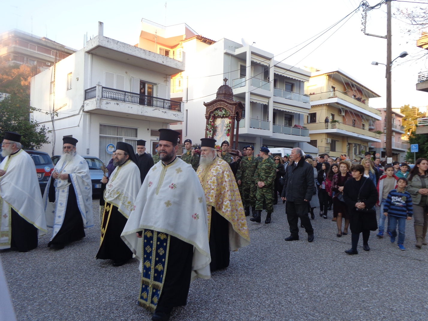 H σεπτή και θαυματουργή εικόνα του Πολιούχου Πύργου επέστεψε στο ...