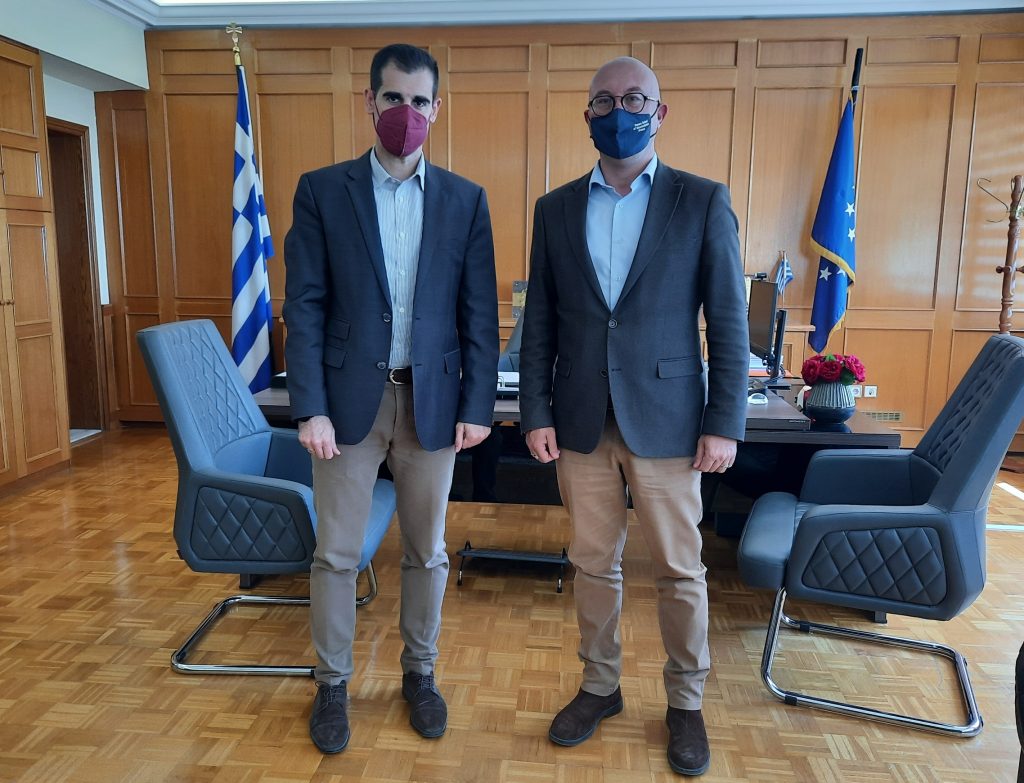 Περιφέρεια & Δημοτικό Σχολείο Σκουροχωρίου στηρίζουν την βιβλιοθήκη του ...