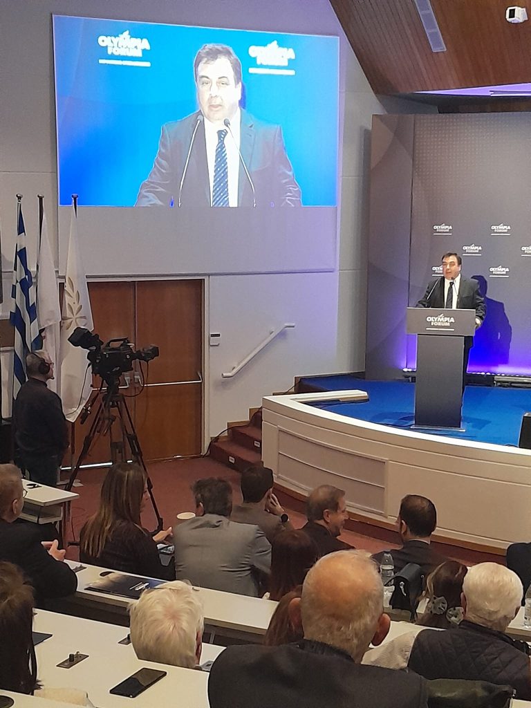 Παν. Αντωνακόπουλος: «Πρέπει να δημιουργηθεί ένα Αθλητικό κέντρο ...