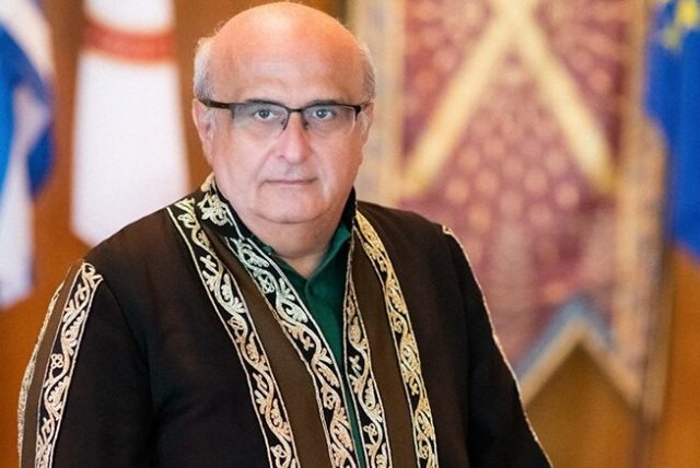 O Πρύτανης "νεκροθαφτης" των Πανεπιστημιακών Σχολών στην Ηλεία ...