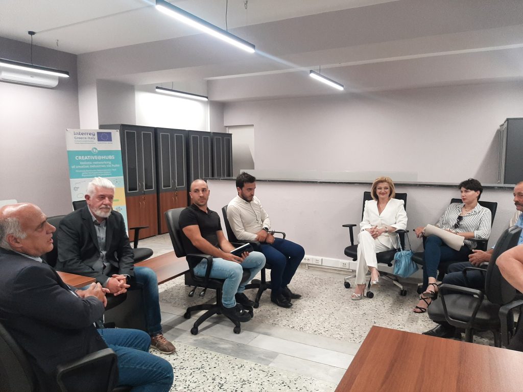 Αυγερινοπούλου: Συνεργασία για τις εξαγωγές σταφίδας και εργάτες γης με ...