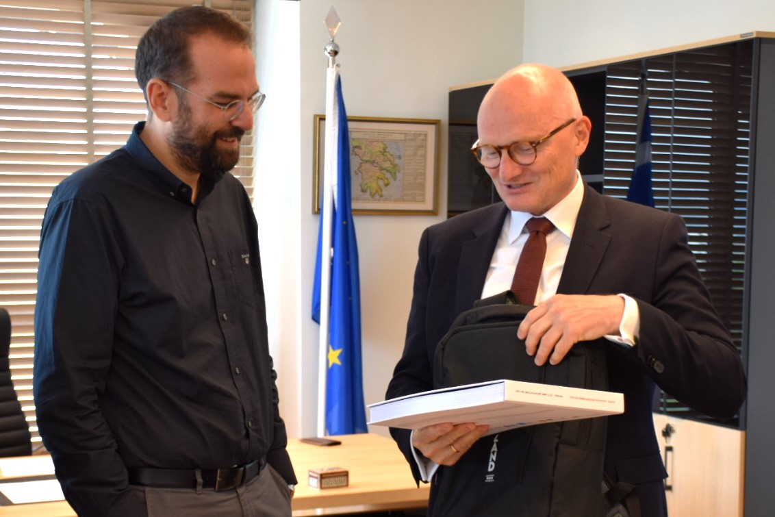 Συνάντηση του Περιφερειάρχη Δυτικής Ελλάδας με τον Πρέσβη της Γερμανίας ...