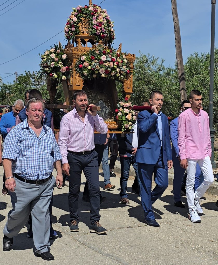 Τρίτη του Πάσχα πανηγυρίζει η Παναγία Καθολική Γαστούνης -«Το κάψιμο ...